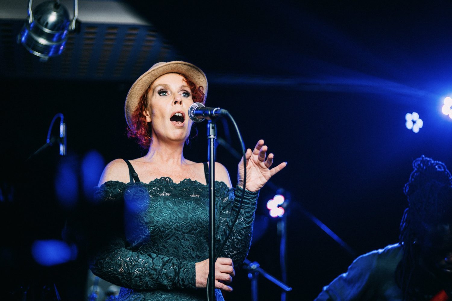 Fiona Ross - ConnectsMusic